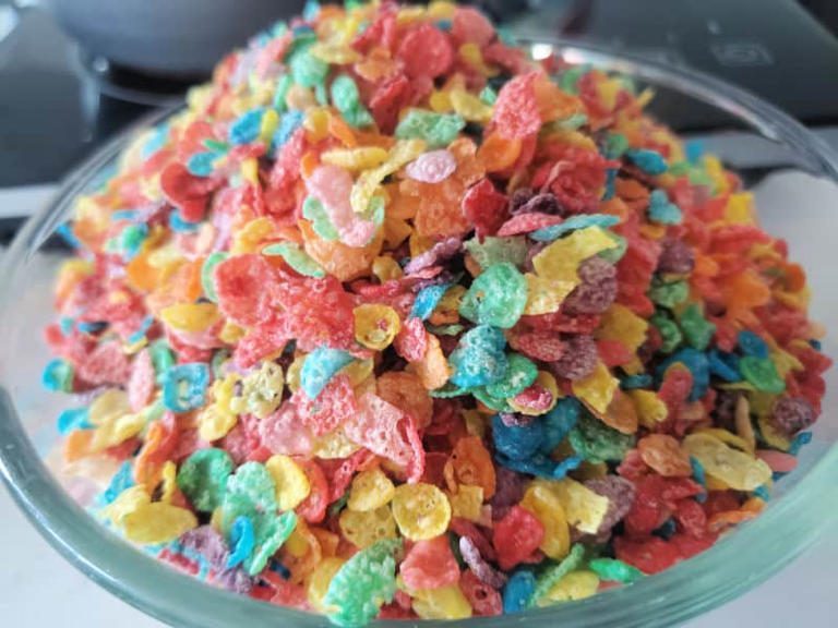 Fruity Pebbles treats recipe