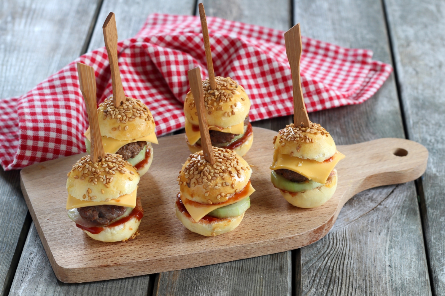 25 finger food perfetti per l'aperitivo
