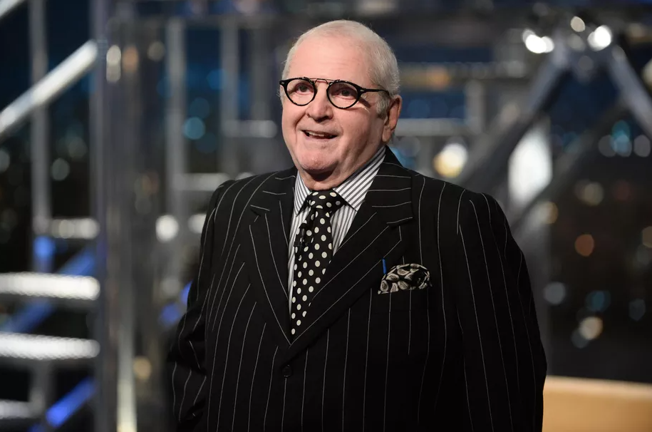 Confira 25 apresentadores de televisão que fizeram história no Brasil