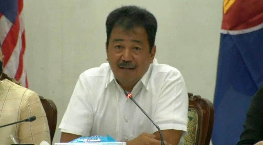 Marcos accepts courtesy resignation of CHED's De Vera