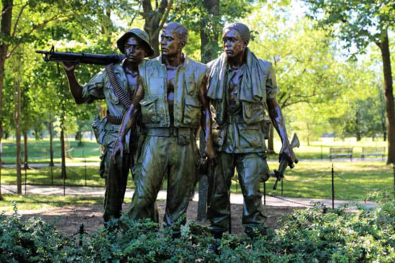 Complete Guide to the Vietnam Veterans Memorial DC