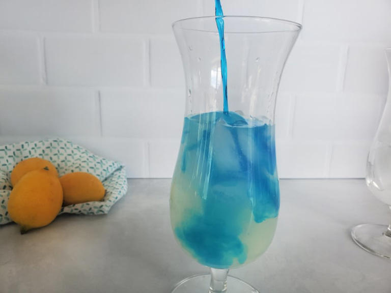 Blue Lagoon cocktail recipe
