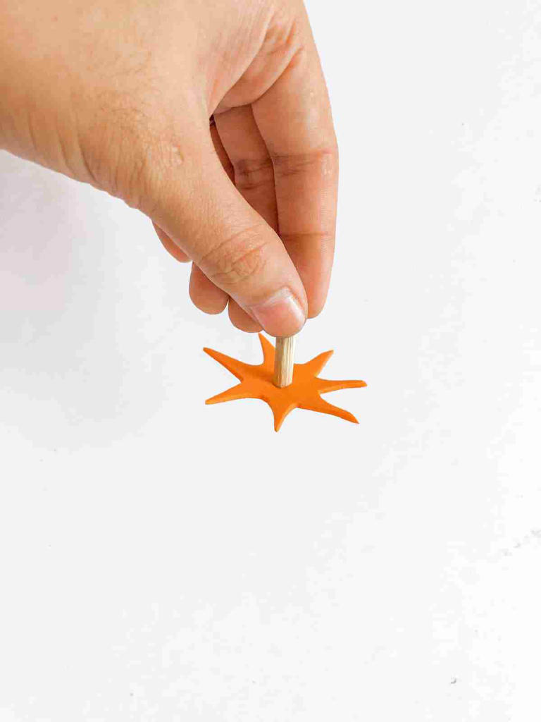 Cute Construction Paper Pumpkin Craft for Fall