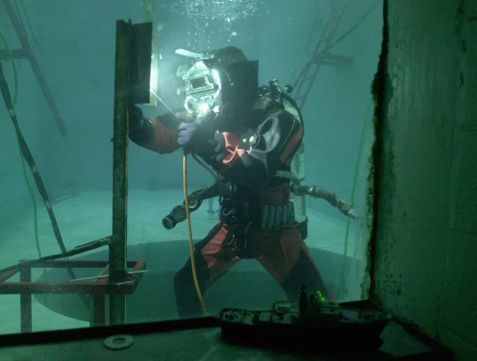 Dangerous and disgusting jobs that will make you appreciate yours