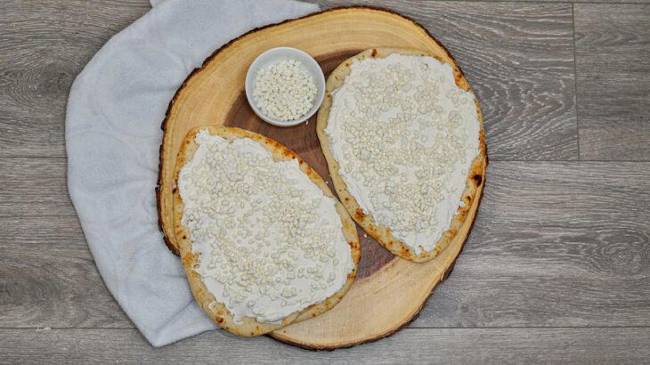 Air Fryer Flatbread Pizza With Goat Cheese, Strawberries, Spinach ...