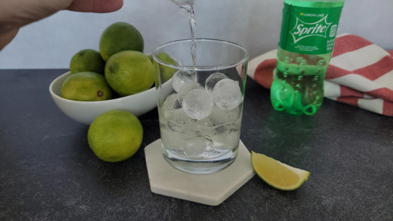 Easy Rum and Sprite Cocktail Recipe