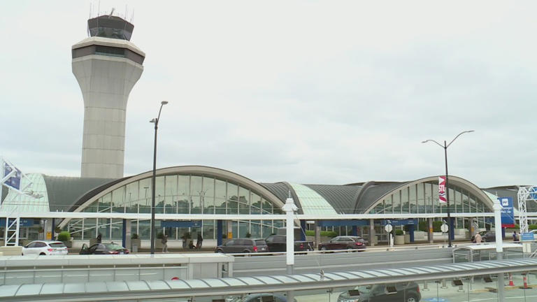 Regional jet slides off runway at St. Louis Airport