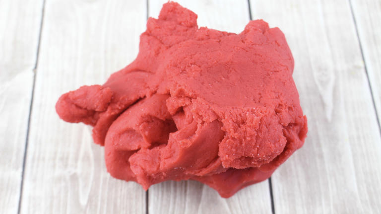 Make This DIY Red Apple Playdough (It Smells Like Apples Too!)