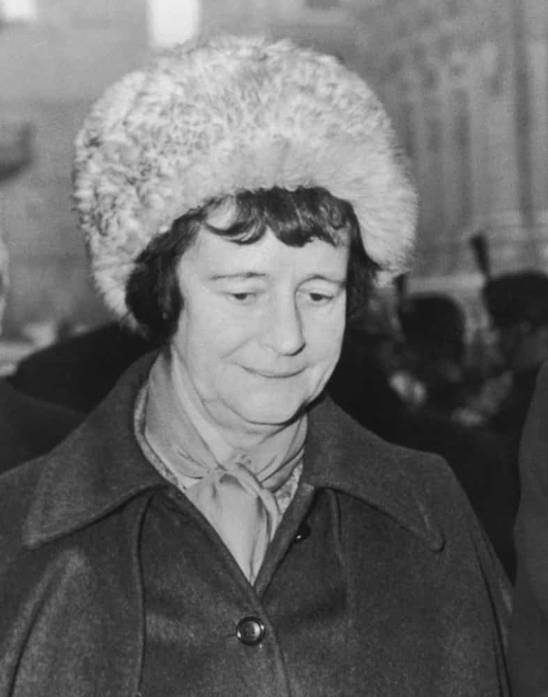 Famous faces who died from a broken heart