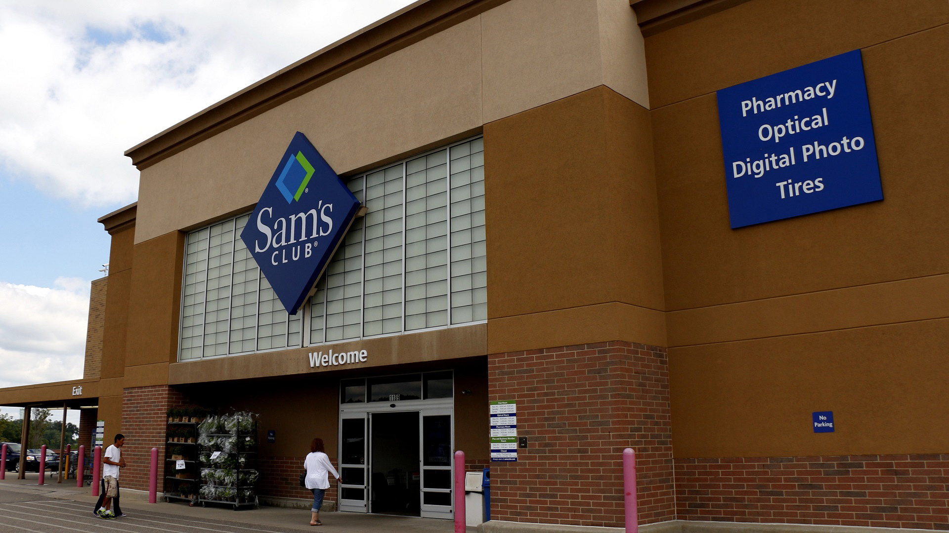 Sam’s Club: 10 Bulk Foods You Should Buy in February 2024 Sam’s Club: 10 Bulk Foods You Should Buy in February 2024