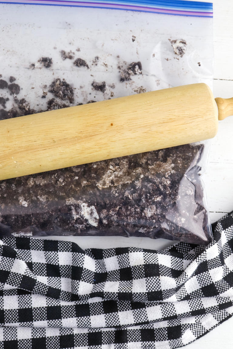 Cookies and Cream Rice Krispie Treats