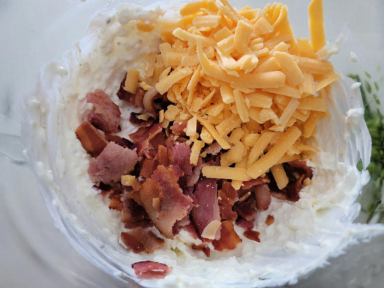 Easy Bacon Cheddar Ranch Dip Recipe