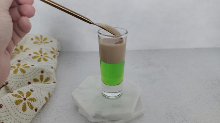 Easy Irish Frog Layered Shot Recipe