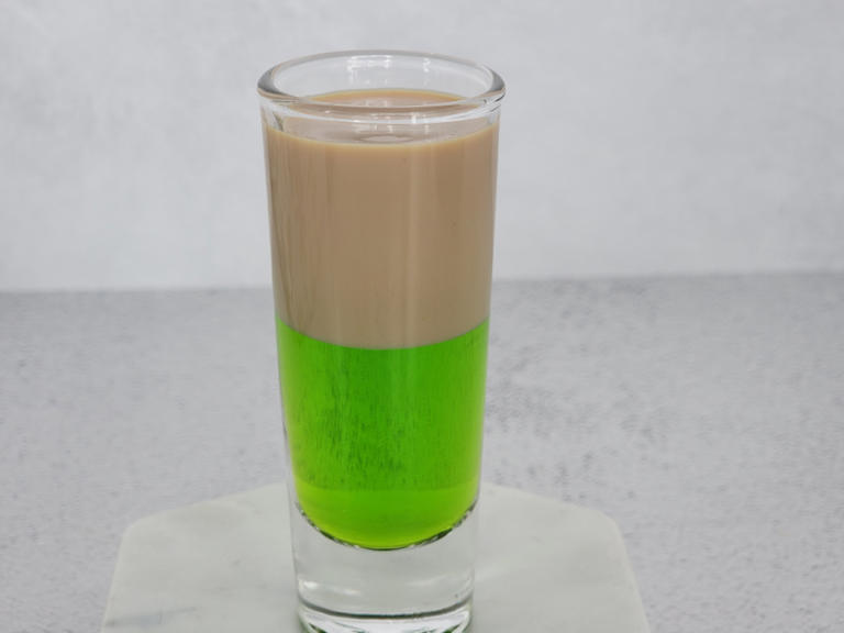 The Irish Frog Shoot Looks Impressive, but Is Easy to Make