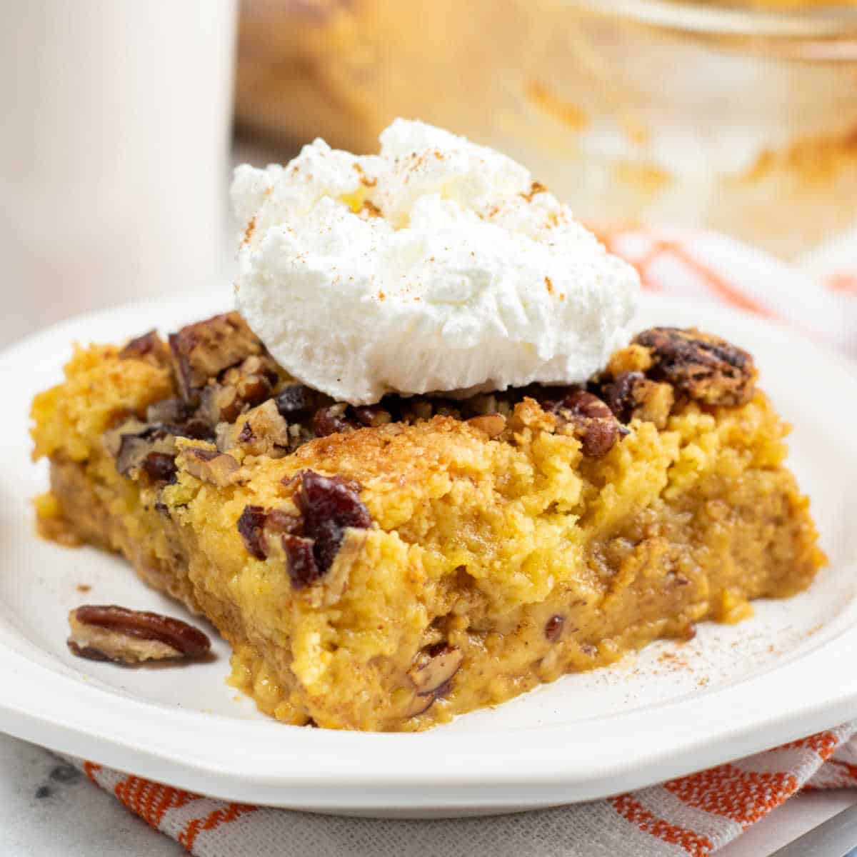 10 Delicious & Easy Desserts Made With Cake Mix