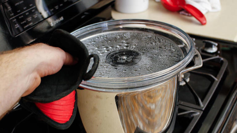 This Easy DIY Distilled Water Recipe Is a Huge Timesaver