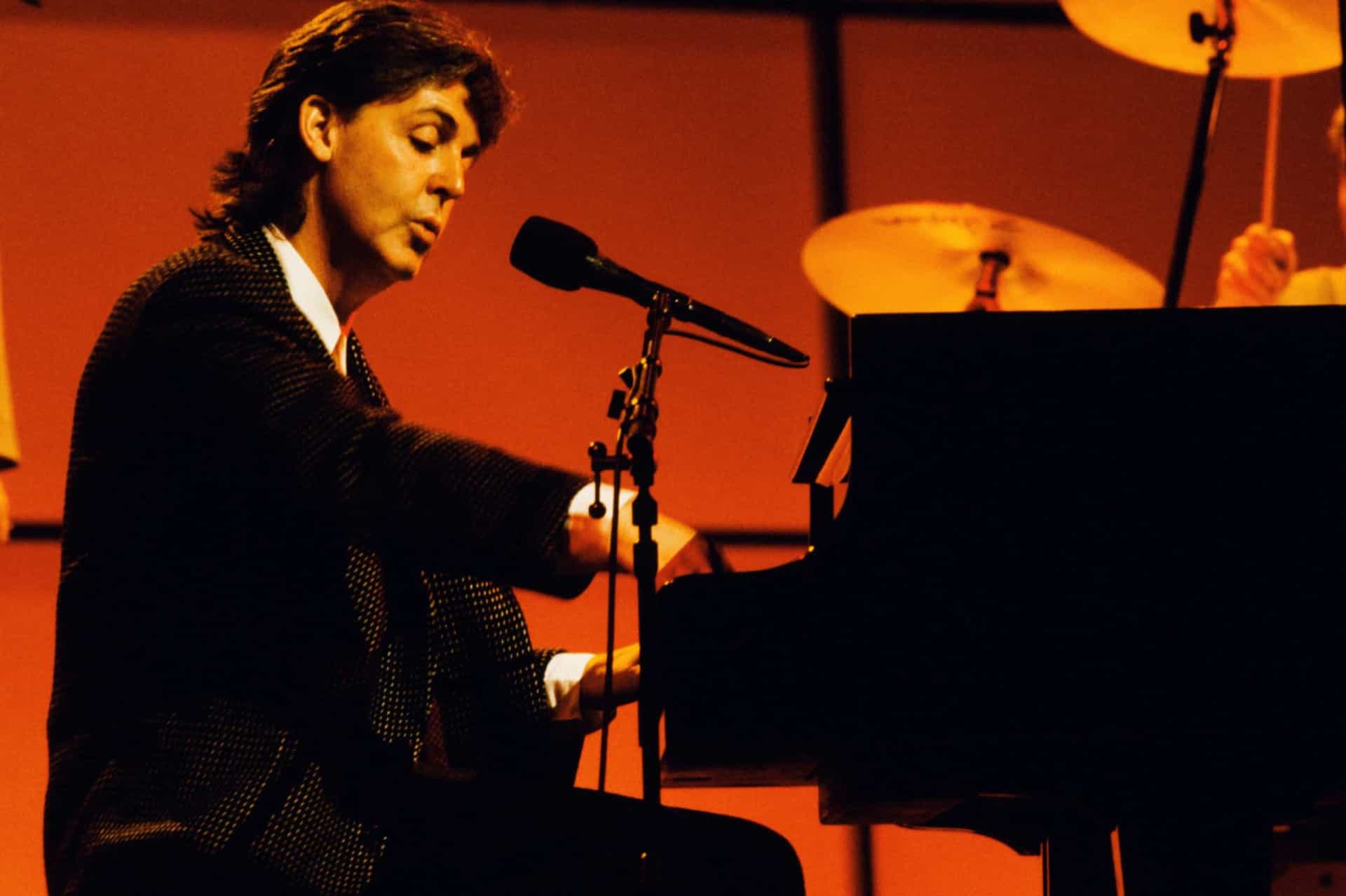 Famous musicians who can play multiple instruments