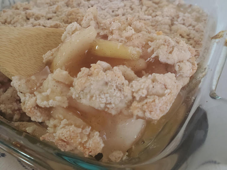This easy Bisquick apple cobbler tastes like grandma's recipe
