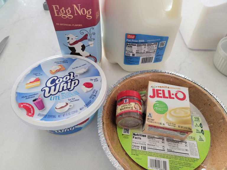 Easy No-bake Eggnog Pie Recipe
