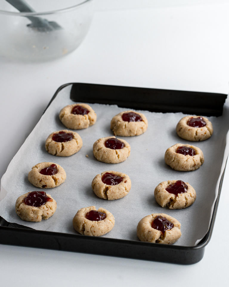 Easy Recipe: Gluten-Free Thumbprint Cookies With Jam