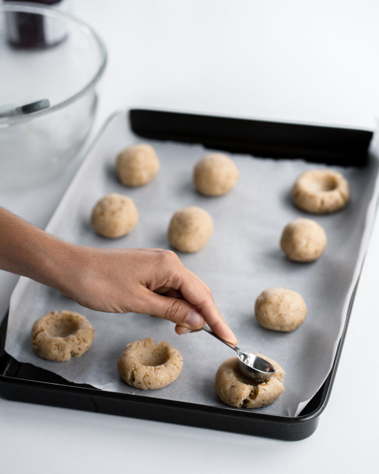 Easy Recipe: Gluten-Free Thumbprint Cookies With Jam