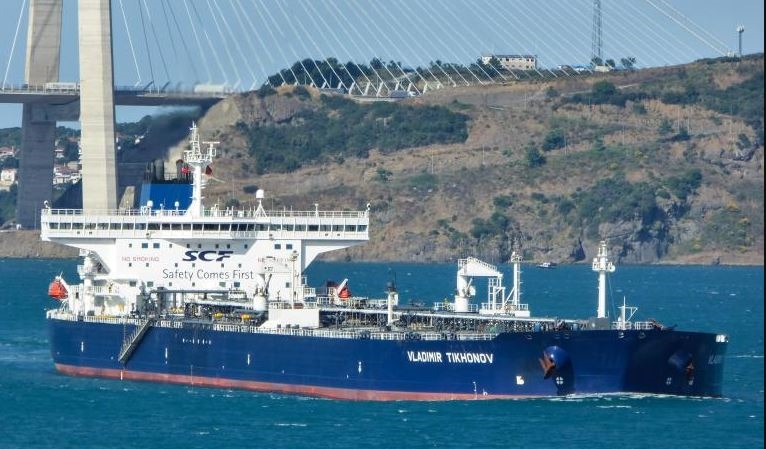 Νηοψία στο δεξαμενόπλοιο που φέρεται να ανήκει στον ρωσικό "σκιώδη ...