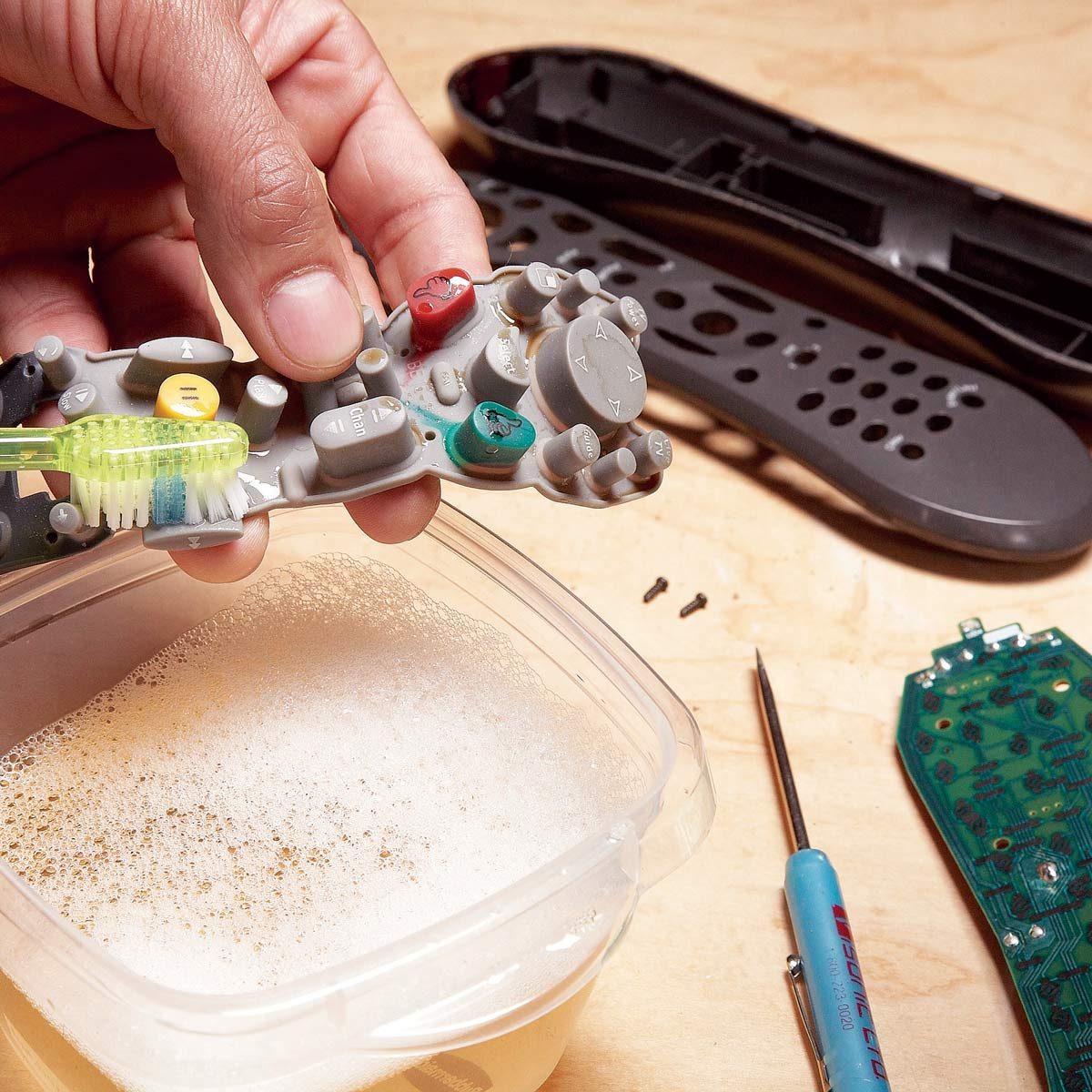 18 DIY Fixes for Broken Electrical Items at Home
