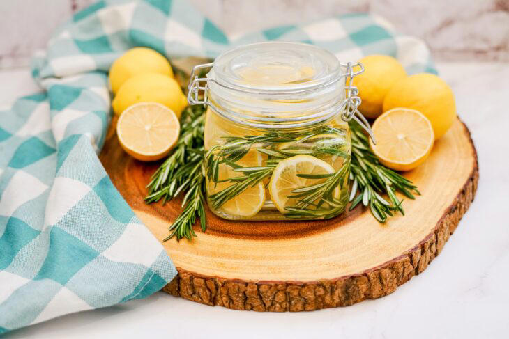 Williams-Sonoma Lemon Rosemary Potpourri Recipe (Just 3 Ingredients)