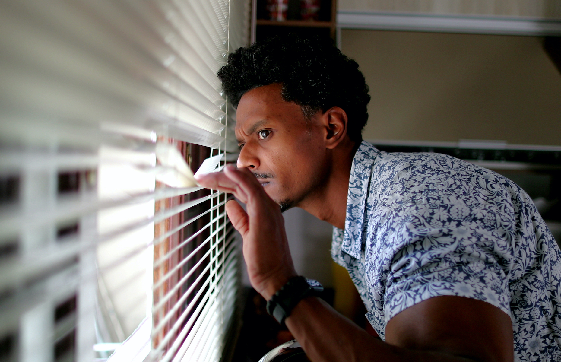 What causes a person to hallucinate?