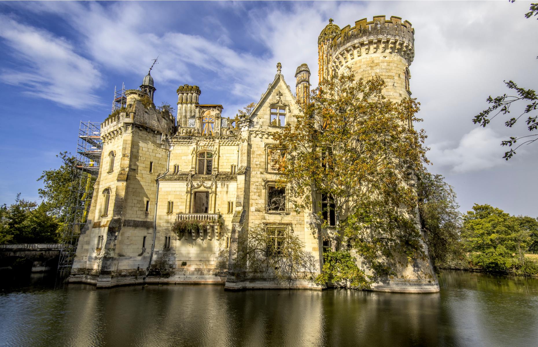 Take a tour of 10 incredible abandoned stately homes