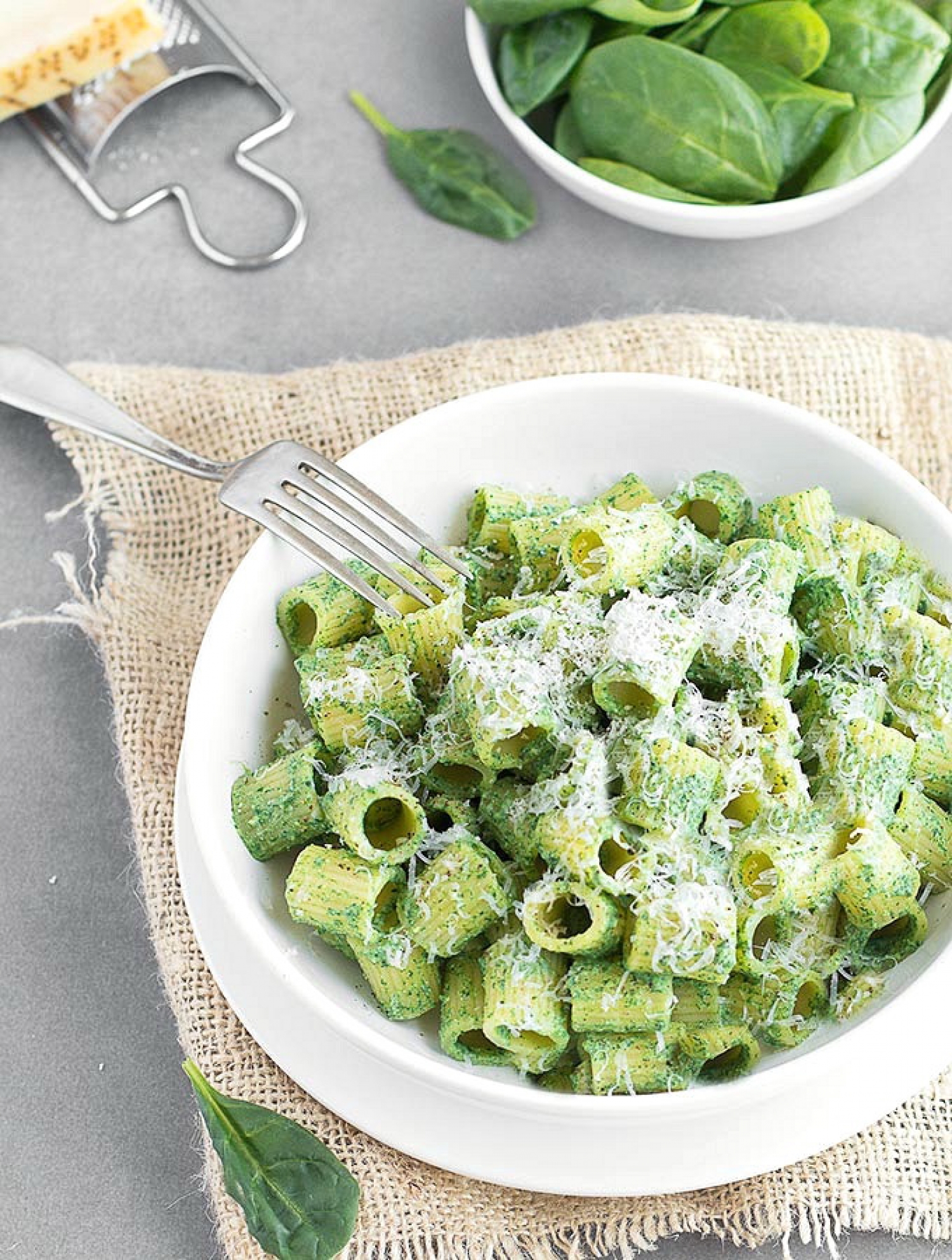 100 Tasty Pasta Dishes that Never Fail to Please