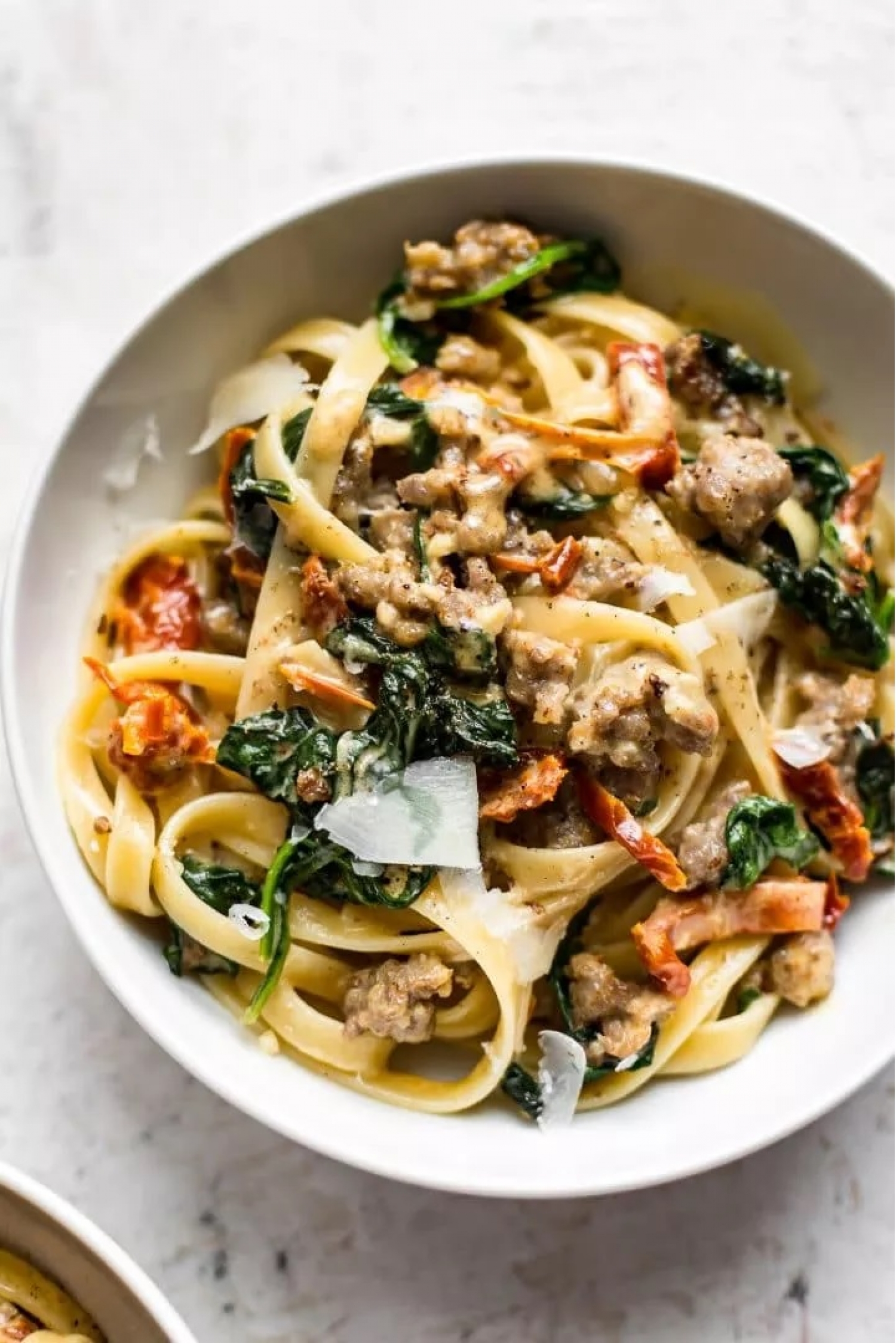 100 Tasty Pasta Dishes that Never Fail to Please