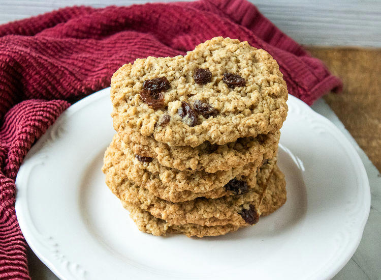 Classic Oatmeal Raisin Cookies
