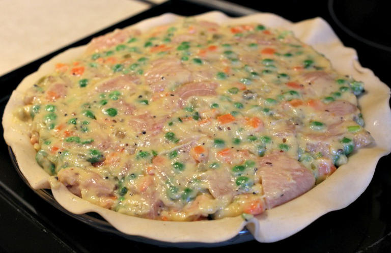 Easy Homemade Chicken Pot Pie Recipe