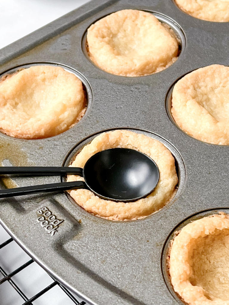 Leprechaun gnome cookie cups