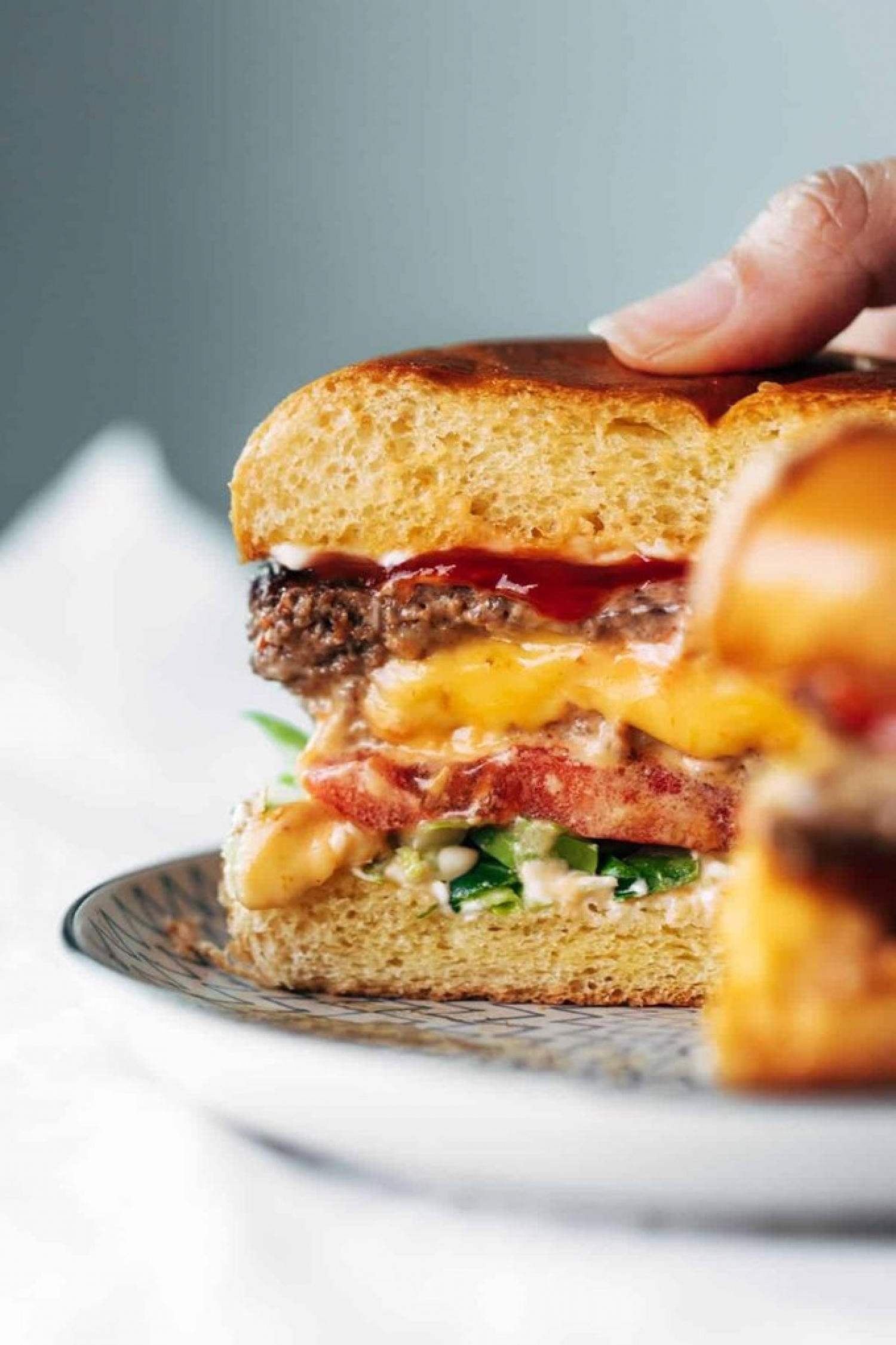 The Ultimate Guide to the Best Homemade Burgers