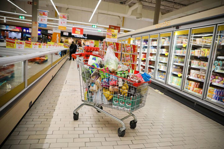 Cabaz alimentar volta a subir e custa 259,31 euros – Deco Proteste