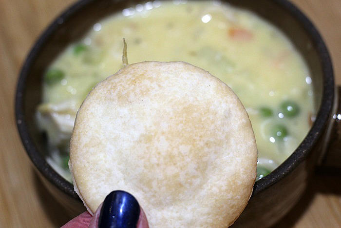 Comforting Slow Cooker Chicken Pot Pie Soup!