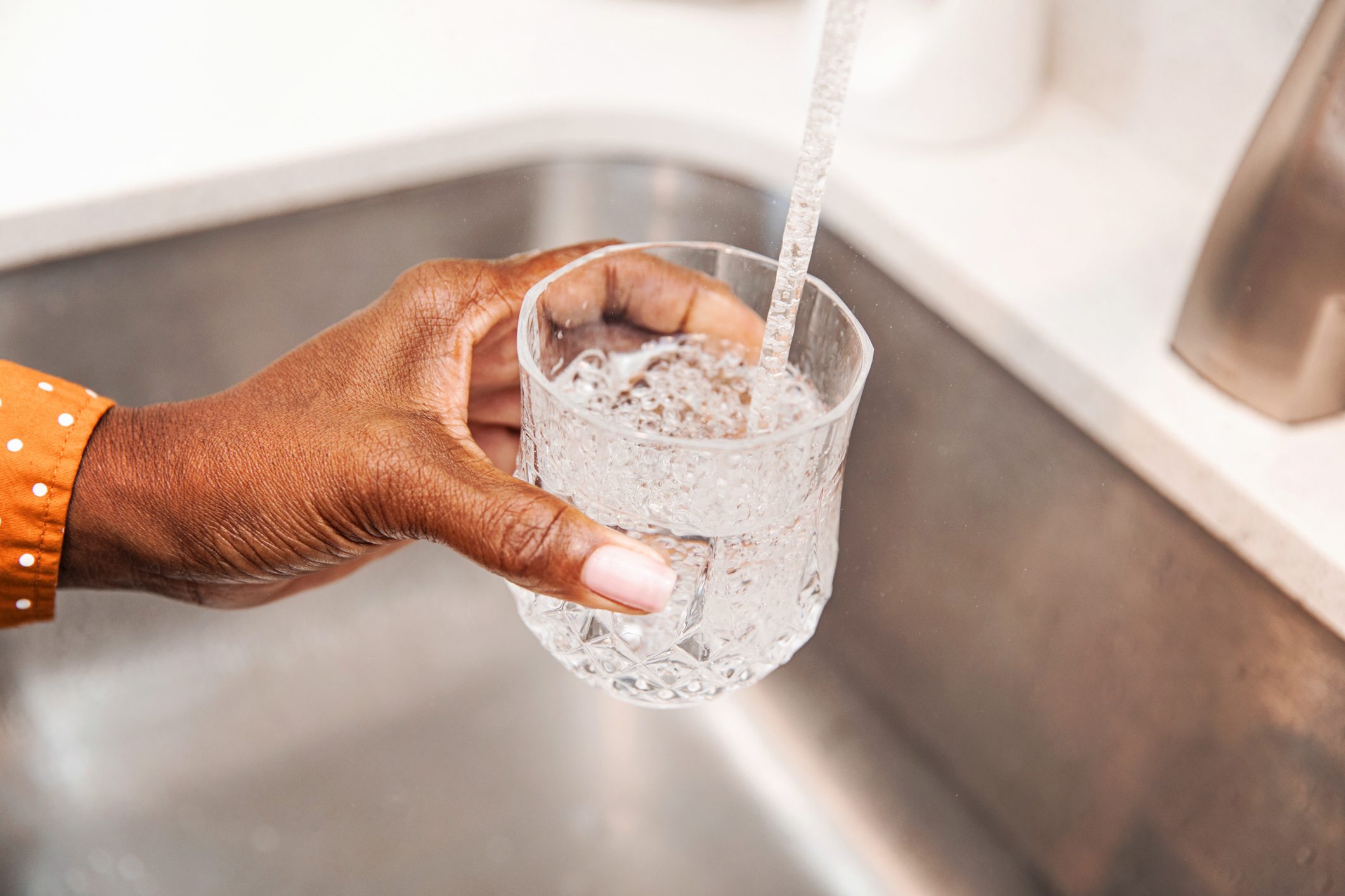 Is tap water safe to drink: Experts explain what you should know about ...
