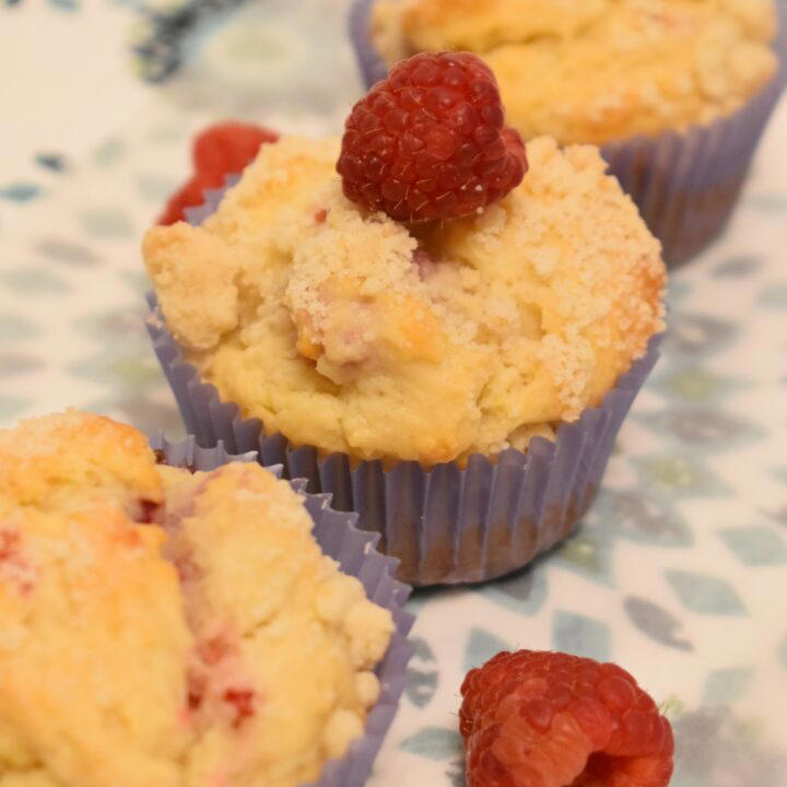 Bakery Style Raspberry Streusel Muffins