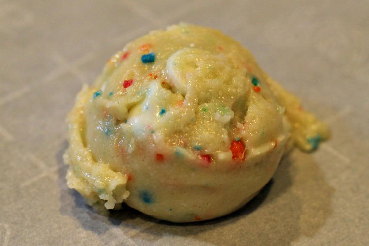 Rainbow Chip Cake Mix Cookies Recipe!