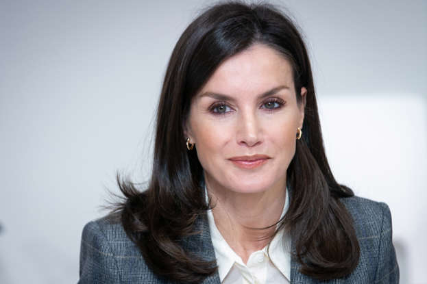 Where does Queen Letizia buy her dresses? Where does Queen Letizia buy her dresses?