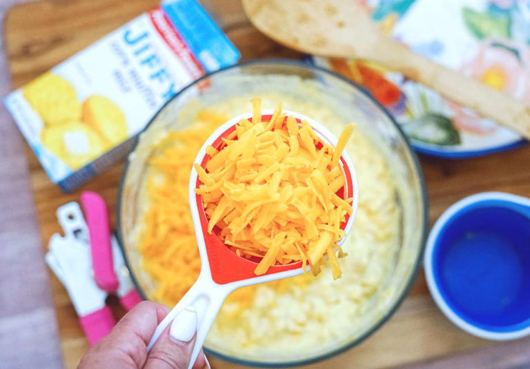 Easy Cheesy Corn Casserole Recipe