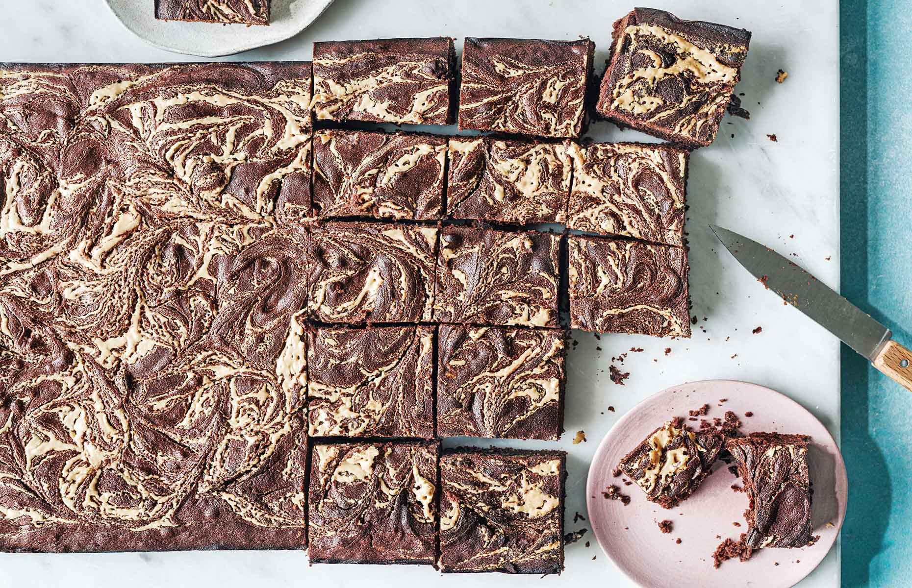 31 easy, delicious bakes using just one baking tin