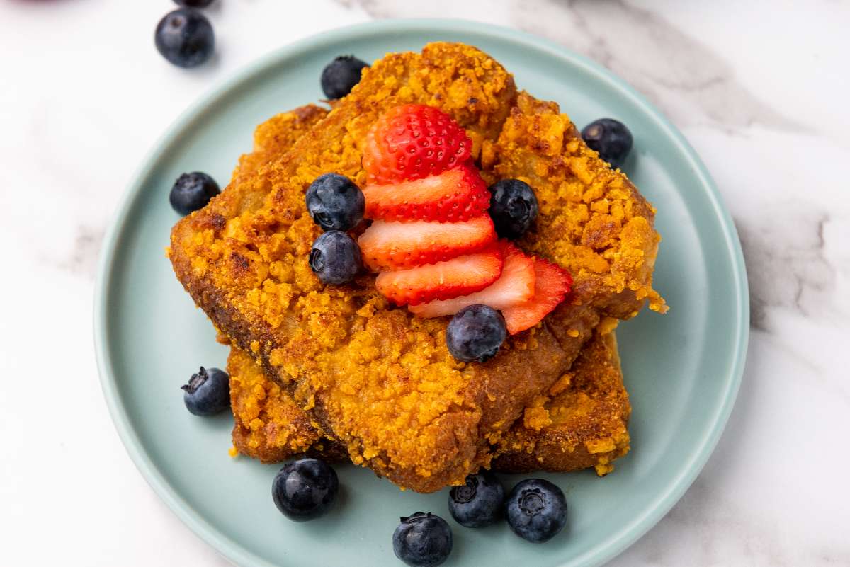 How to Make Captain Crunch French Toast