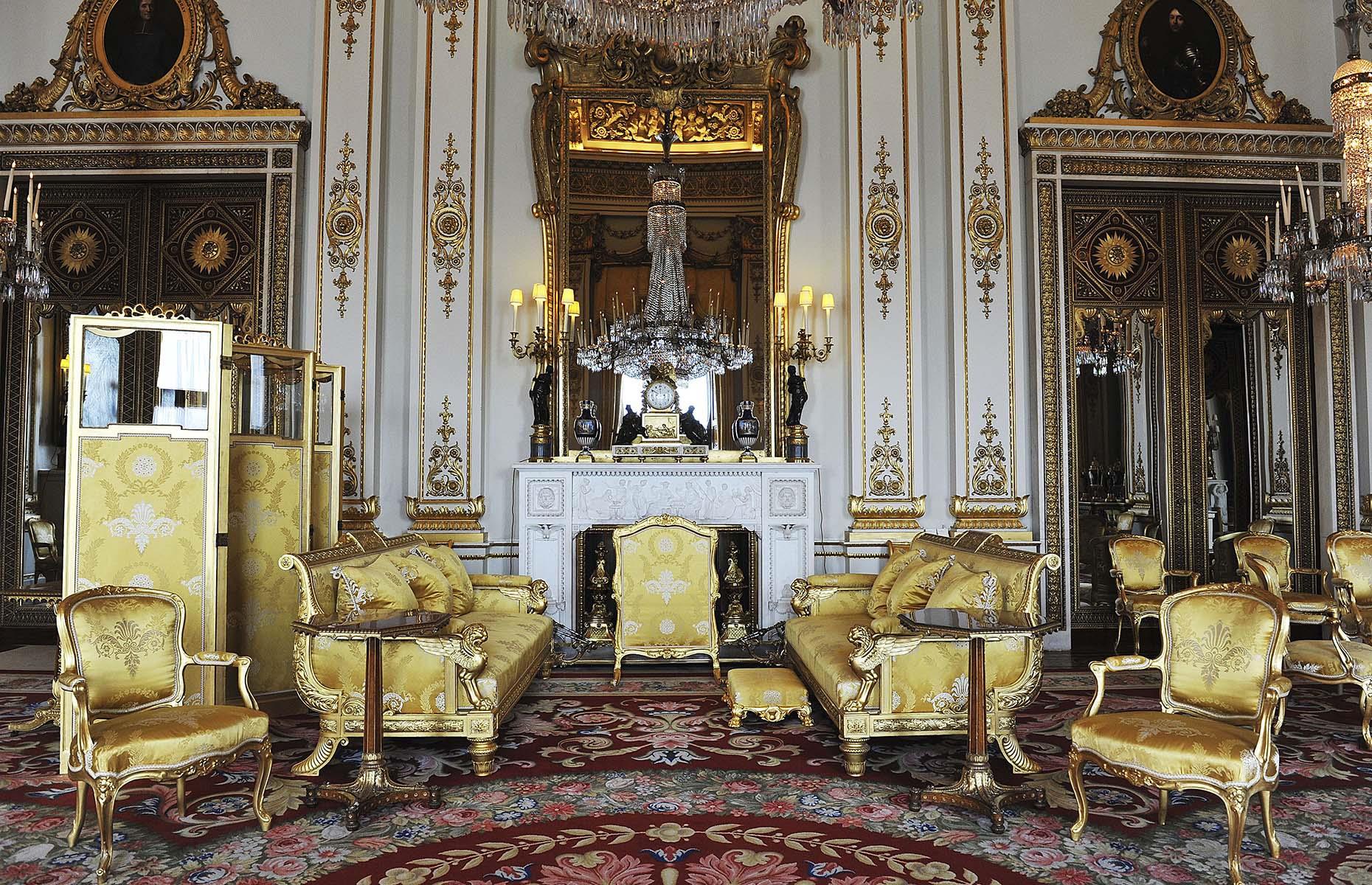 Take a sneak peek inside the world’s most opulent palaces