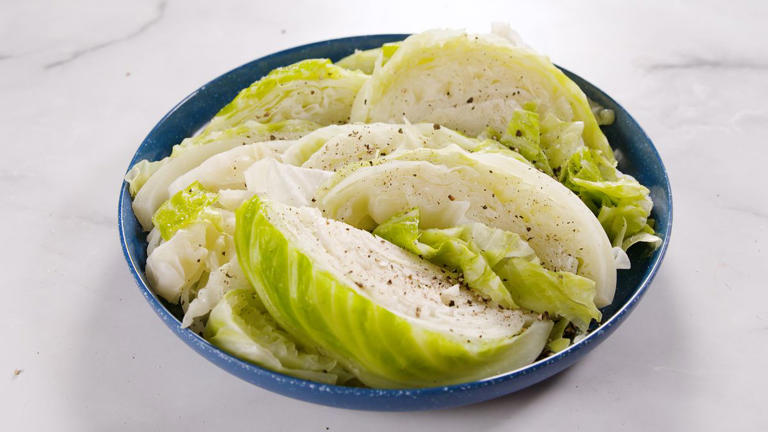 Here's How To Boil Cabbage Perfectly Every Time