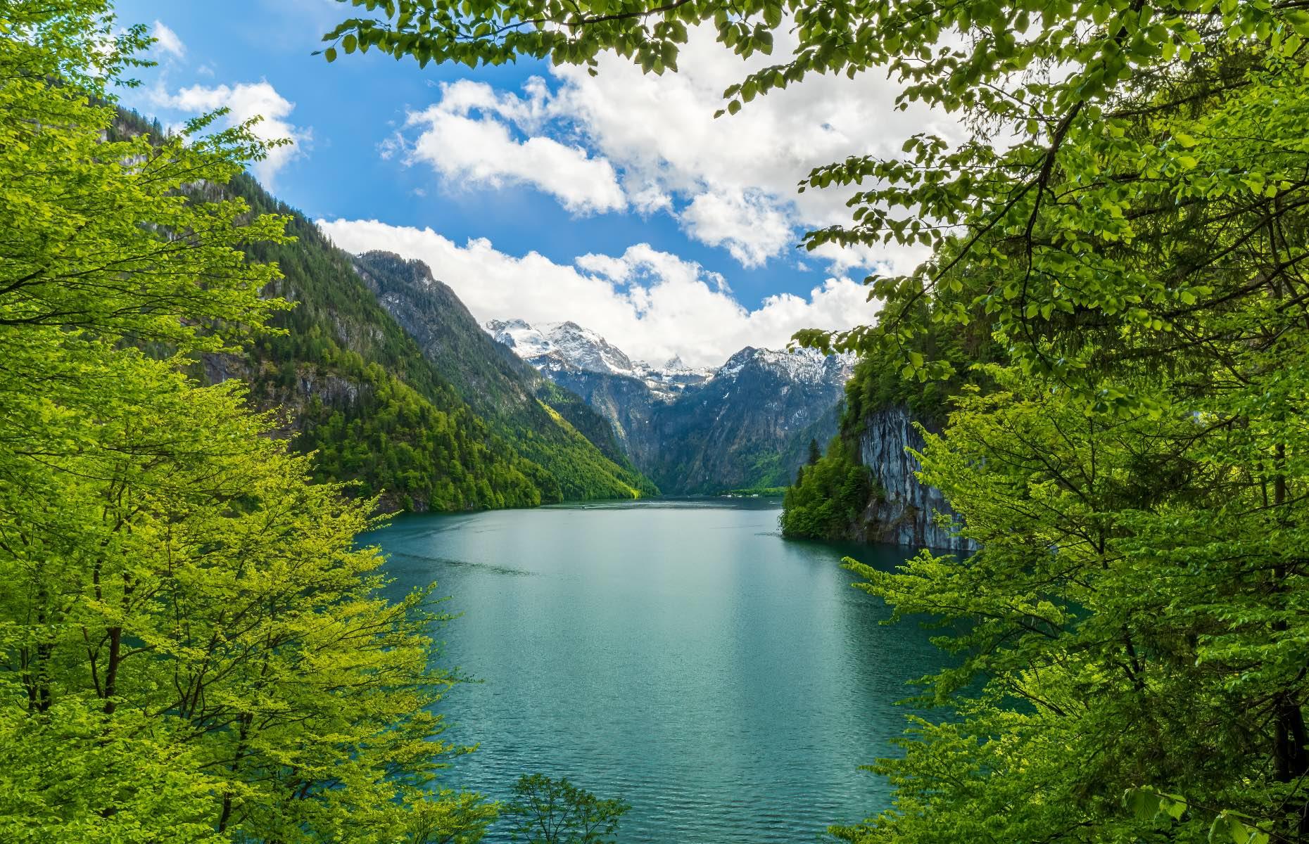 The world's 30 most stunning lakes are a must-see