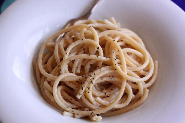 Cacio E Pepe Bucatini – A Roman Tradition