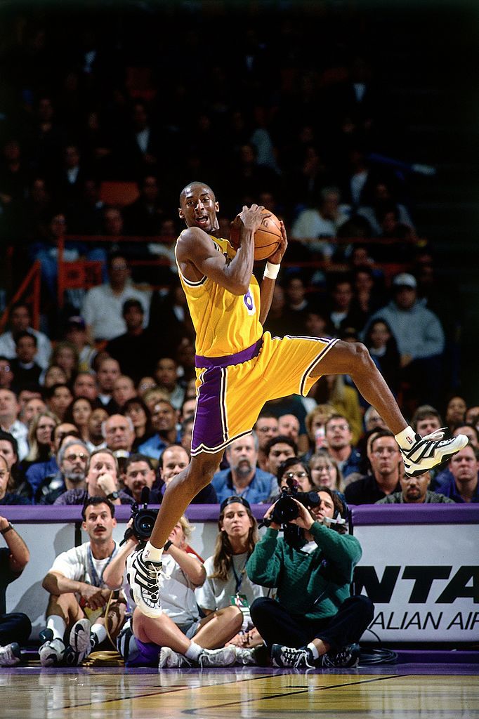 Michael Jordan, Kobe Bryant rookie jerseys to be sold at auction; could ...